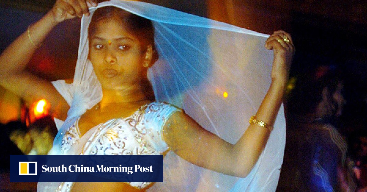 Mumbai high court overturns ban on dance bars | South China Morning Post