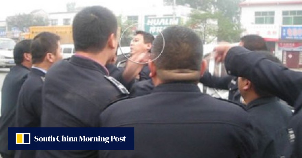 Chengguan violence escalates with police beating | South China Morning Post