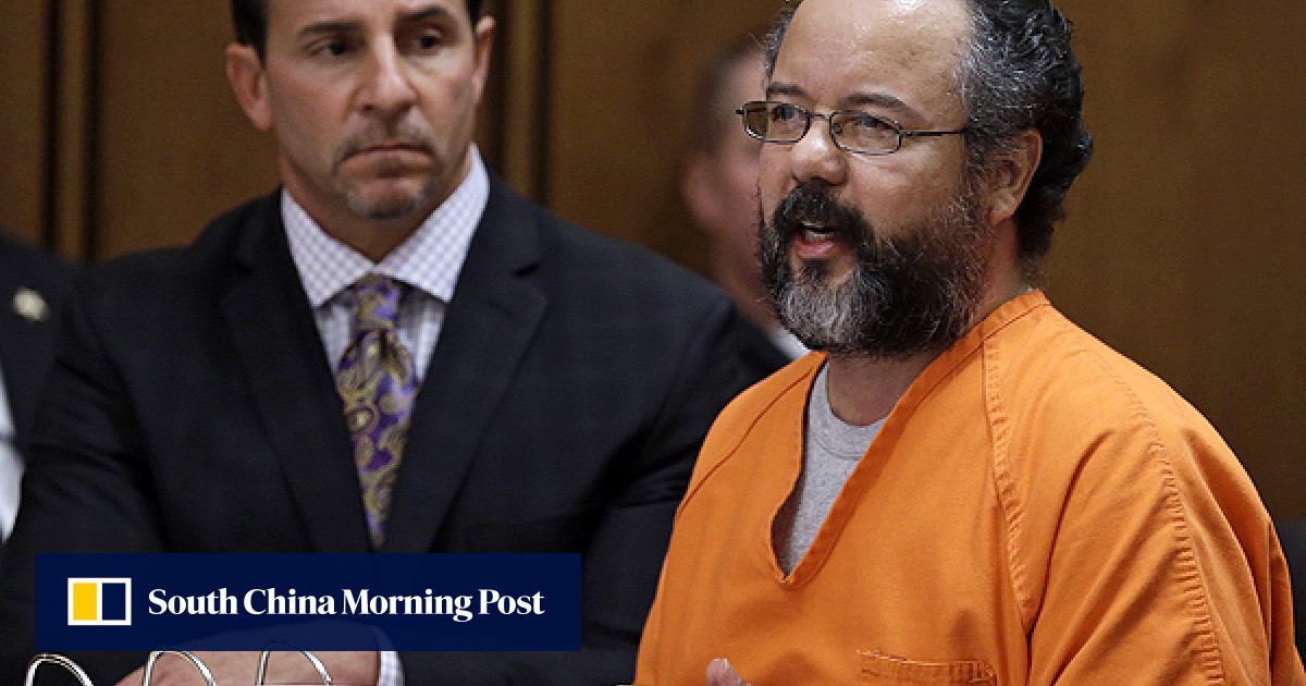 Cleveland kidnapper Ariel Castro gets life in prison after emotional ...