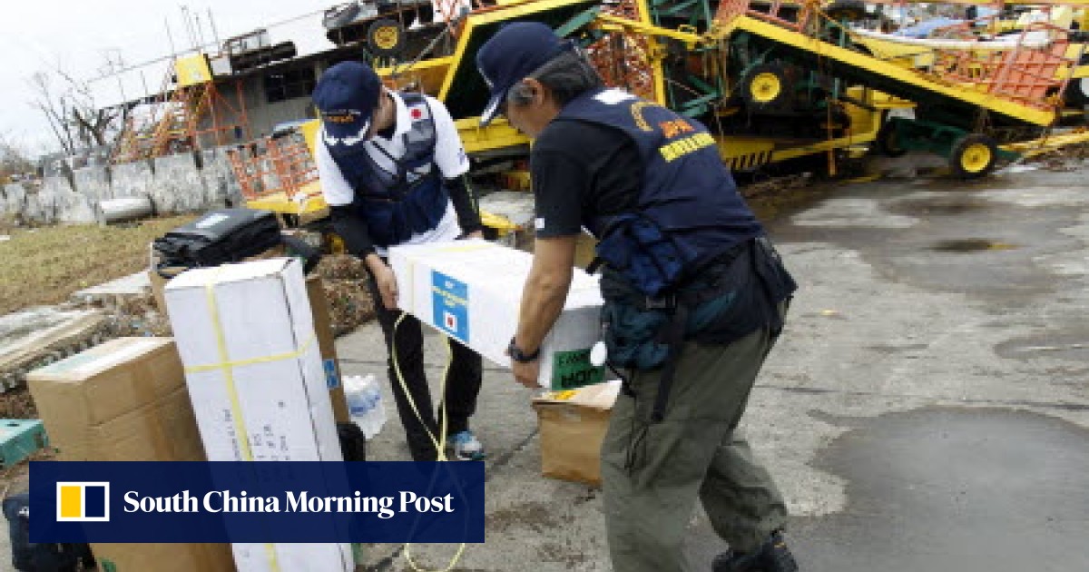 Japan to send up to 1,000 troops to Philippines to help with aid effort ...