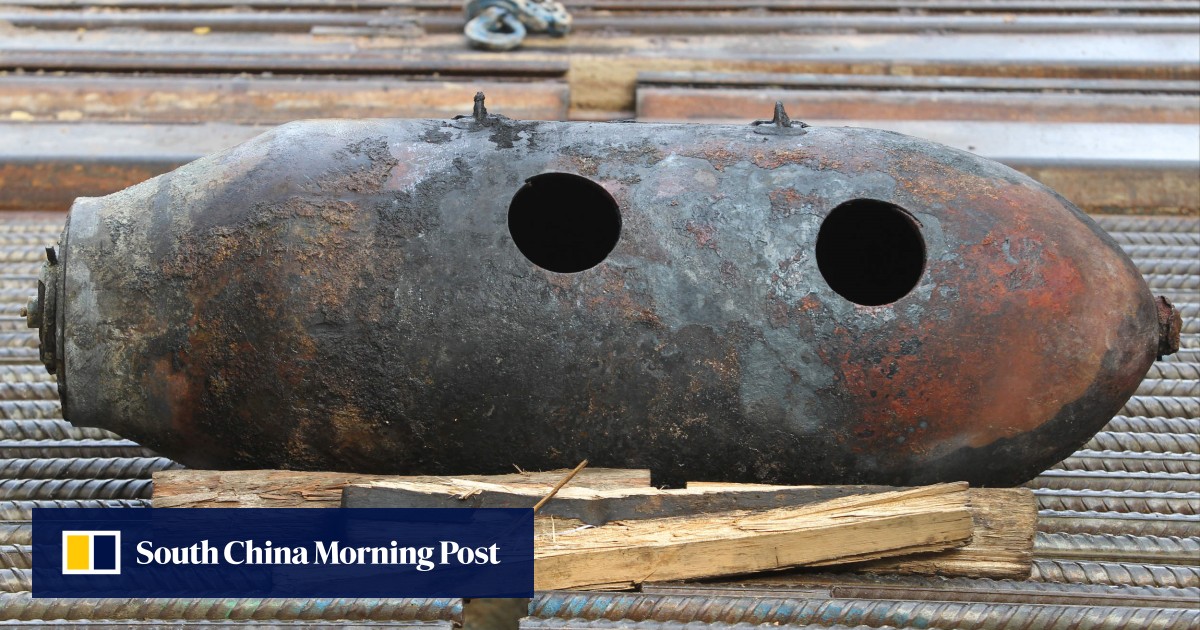 Hong Kong explosives experts take nine hours to defuse wartime bomb ...