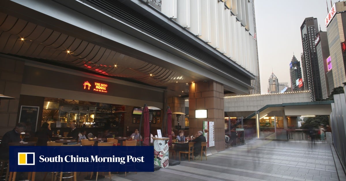 Brim 28 has outdoor space and pedestrian traffic, so where are all the ...