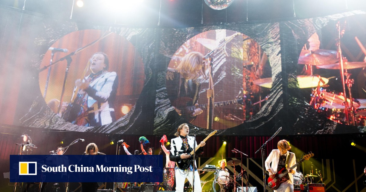 Arcade Fire blaze danceable trail on fourth album 'Reflektor' | South ...