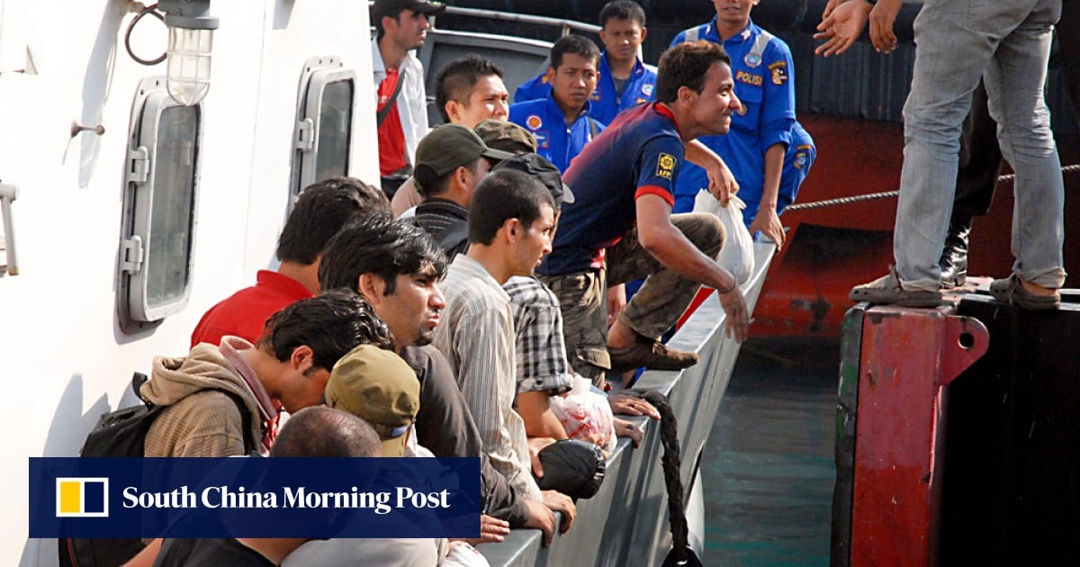 Australia jails Indonesian people smugglers for role in deadly boat ...