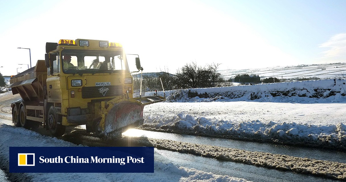 clearing snow uk