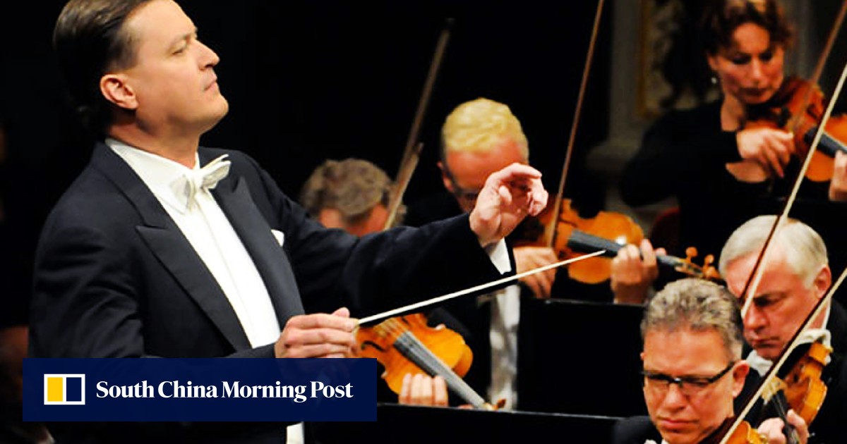 Jeers and anger after clapping spoils performance of world-class ...