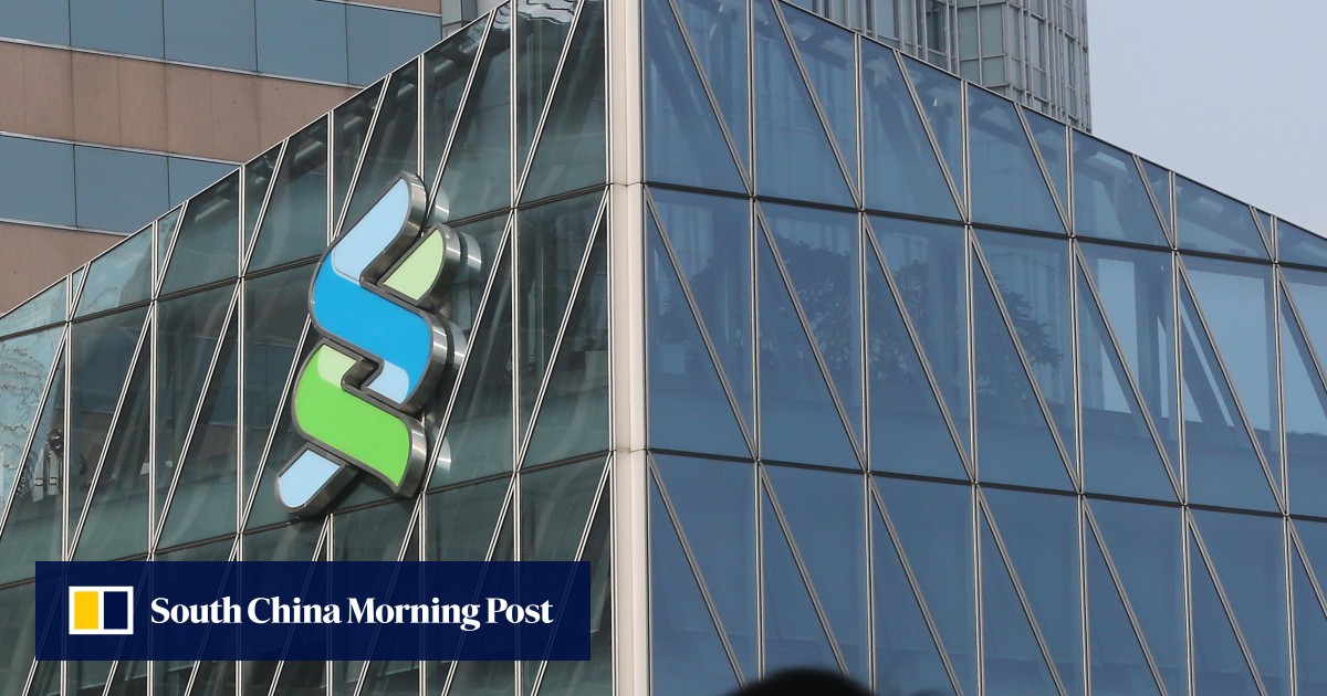 Standard Chartered chief Bill Winters sets out priorities on first day ...