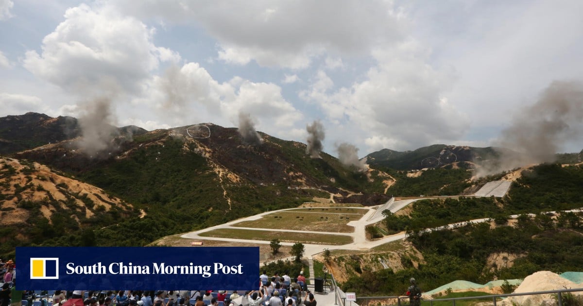Hong Kong-based PLA troops invite media to live-fire exercise days ...