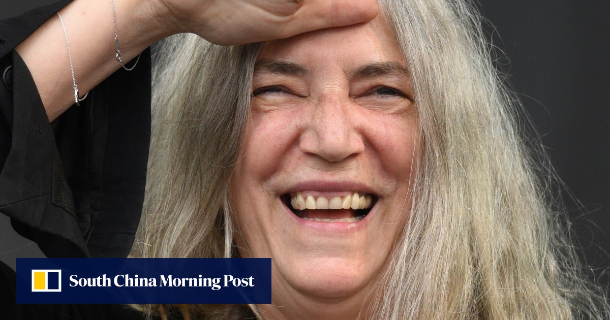Book Review Patti Smiths M Train Goes Off The Rails Straight Away