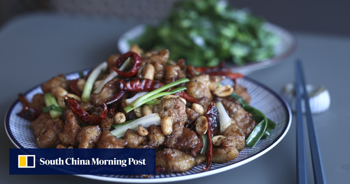 How to make stir-fried chilli chicken, a dish that can be on the table ...