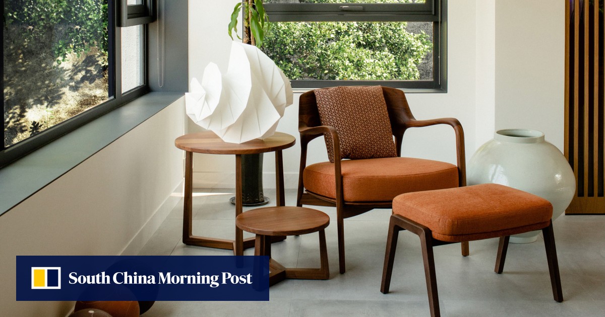 More wall space and a clean, crisp interior give Hong Kong flat the ...