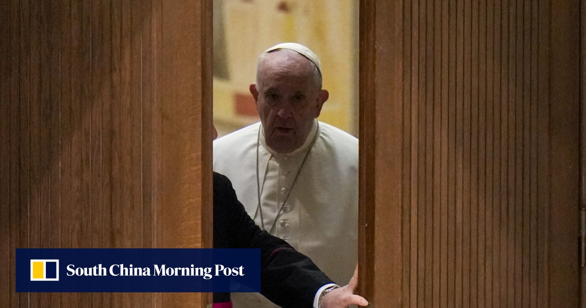 Coronavirus: Pope Francis denounces ‘fake news’ on virus and vaccine ...