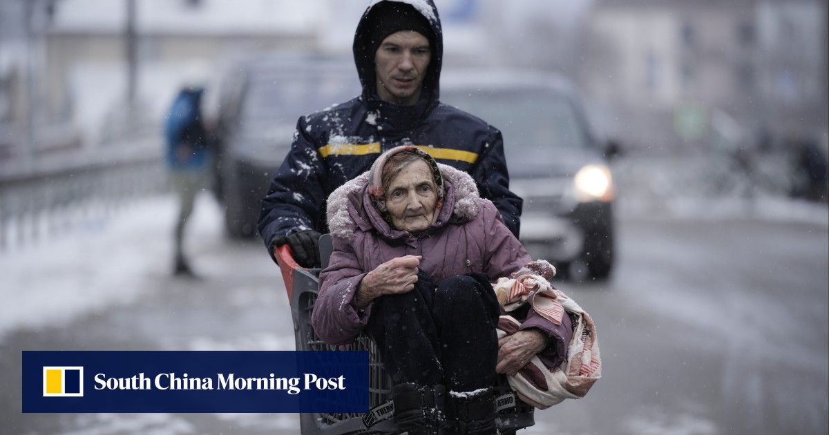 Ukraine: Locals, foreign students flee through ‘humanitarian corridors ...