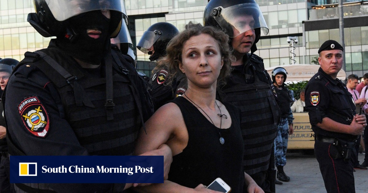 Pussy Riot Member Maria Alyokhina Escapes Russia Dressed As Food