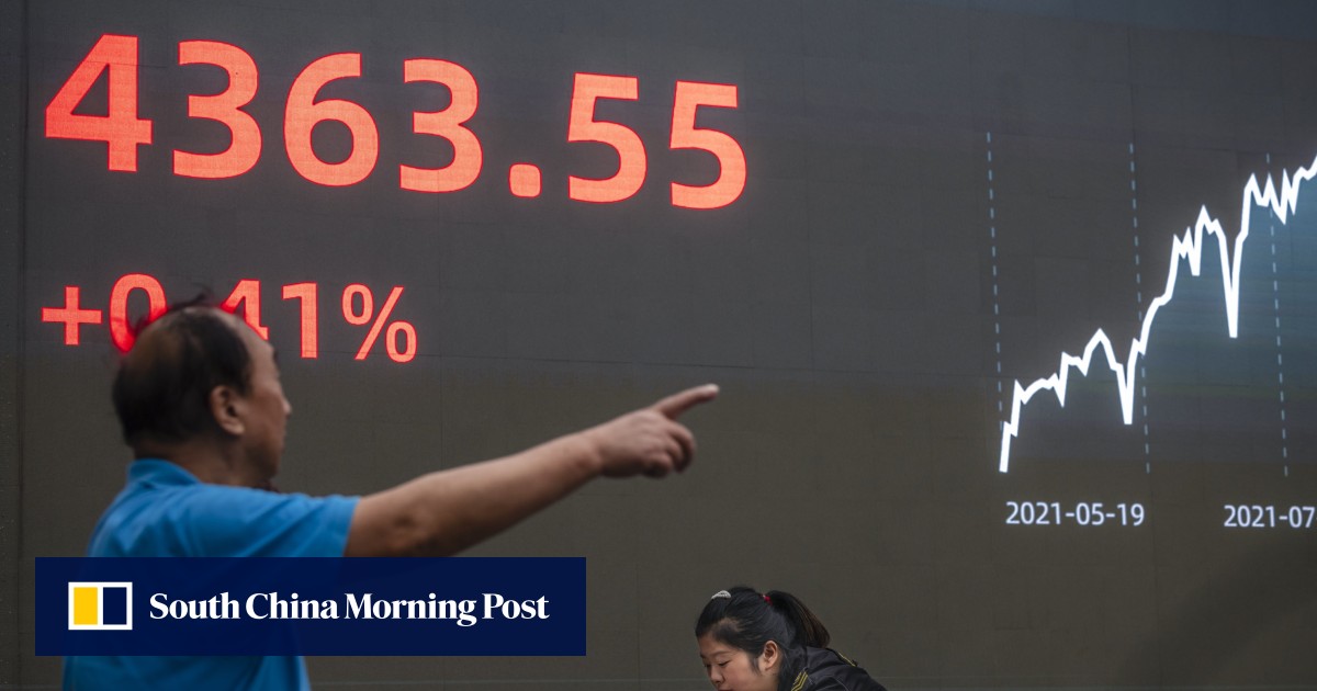 Hong Kong Stocks Fall Most In A Week As Meituan Slides Before Earnings