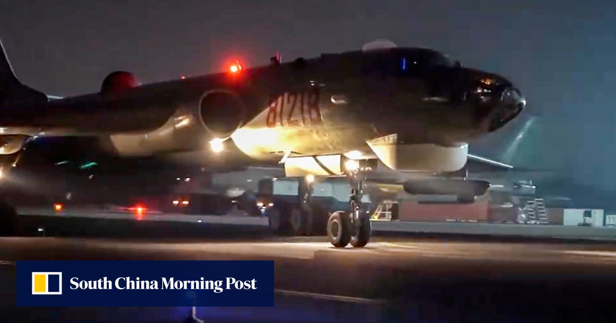 Chinese PLA bombers carry out night raid drills around Taiwan and East ...