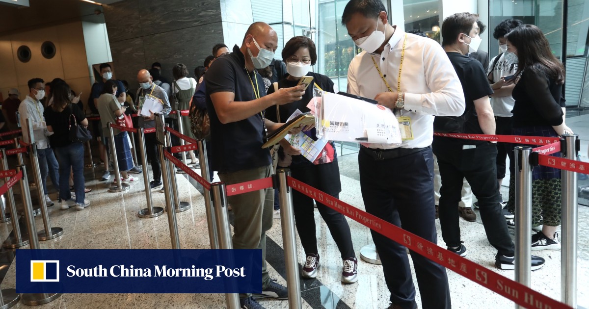 Hong Kong Developers Lower Prices To Generate Sales Amid Interest Rate