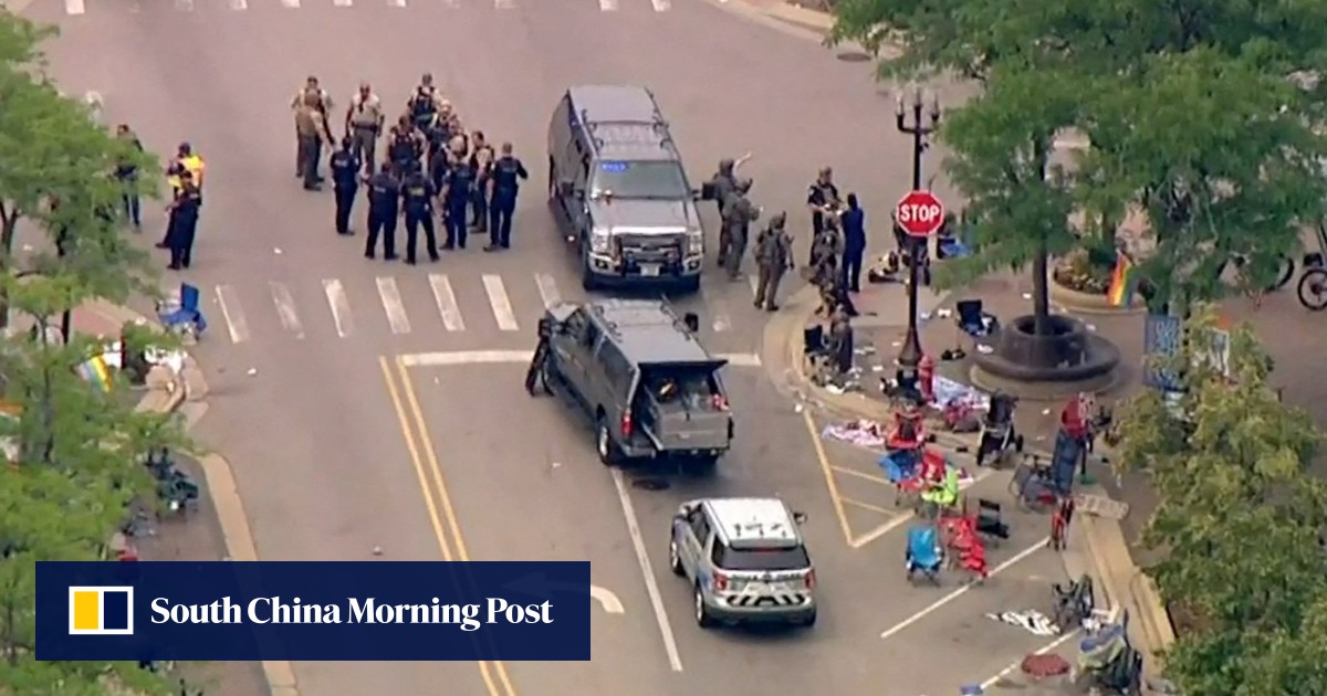 Police arrest suspect after gunman kills 6 at US July 4 parade in ...