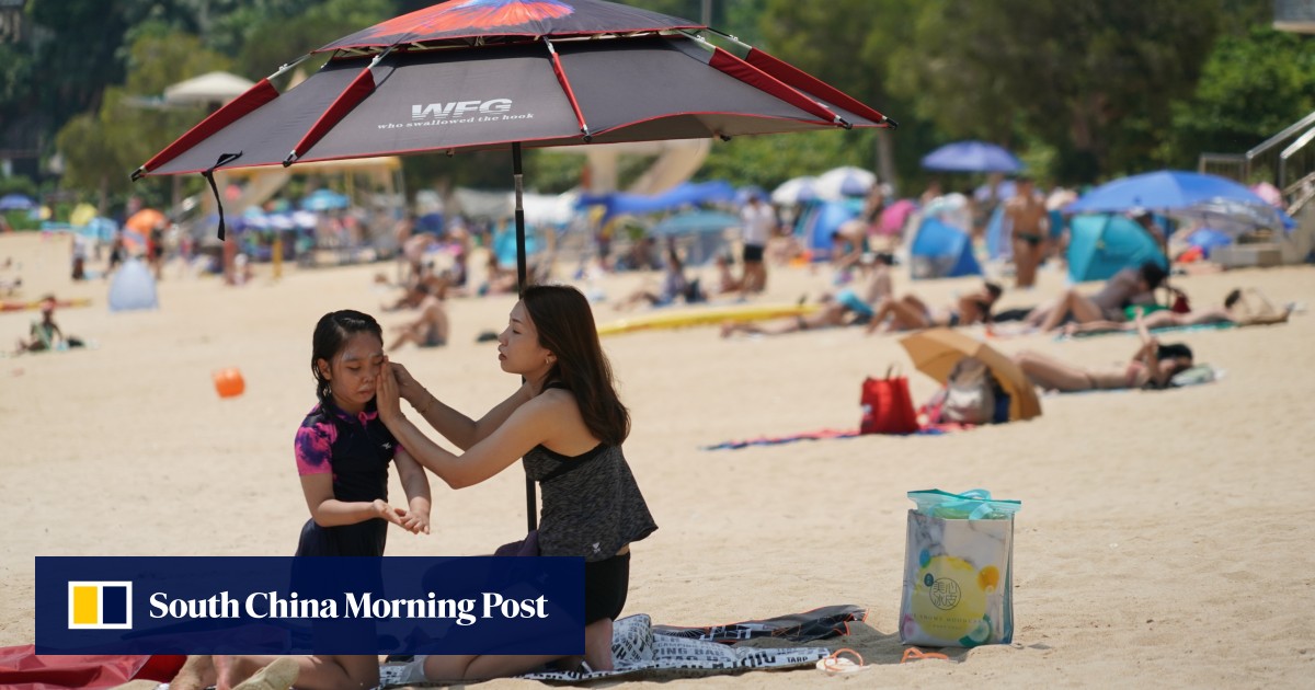 Young Hiker Collapses And Dies In Hong Kong As Mercury Hits 361