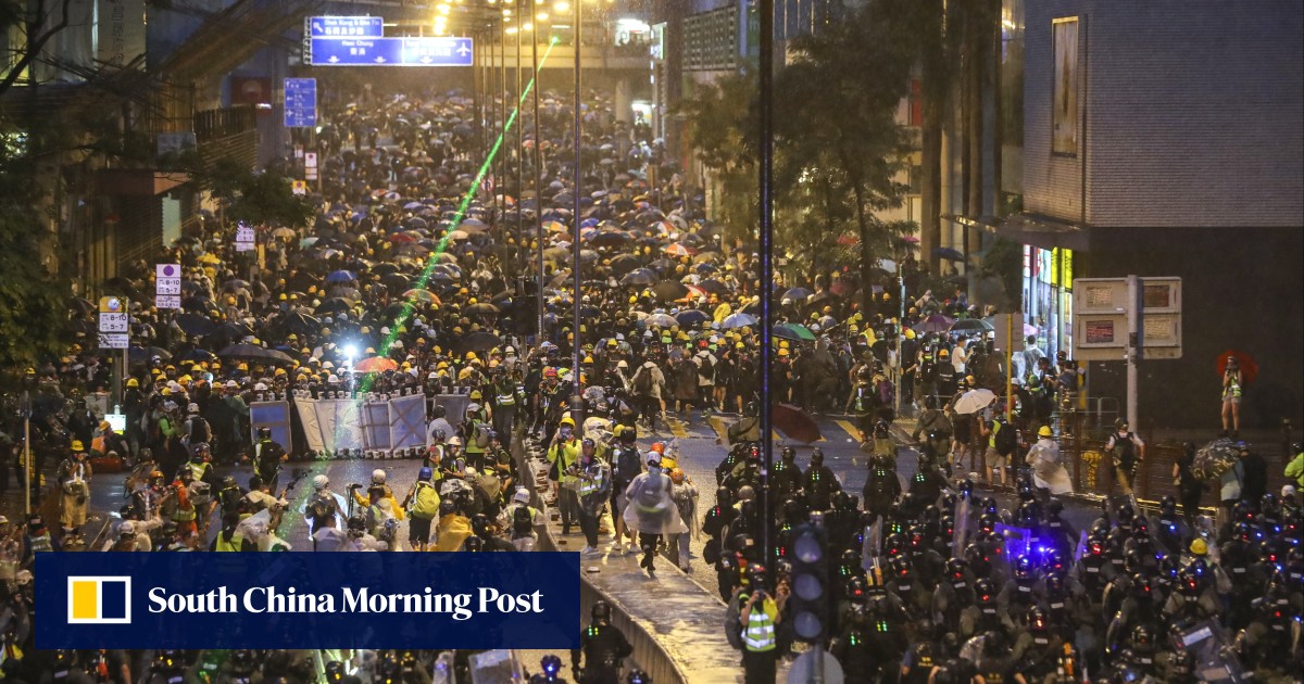 Hong Kong Protests Social Worker Cleared Of Obstructing Police Officer