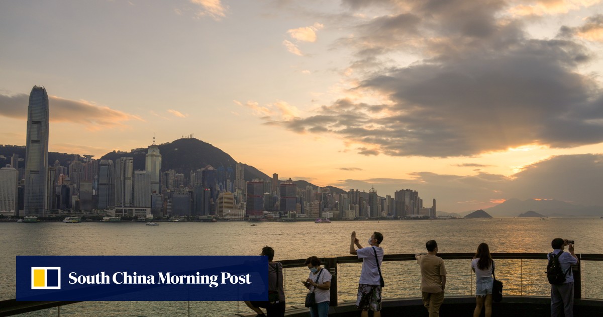 Hong Kong Observatory To Issue No 3 Typhoon Warning Signal Between 10am