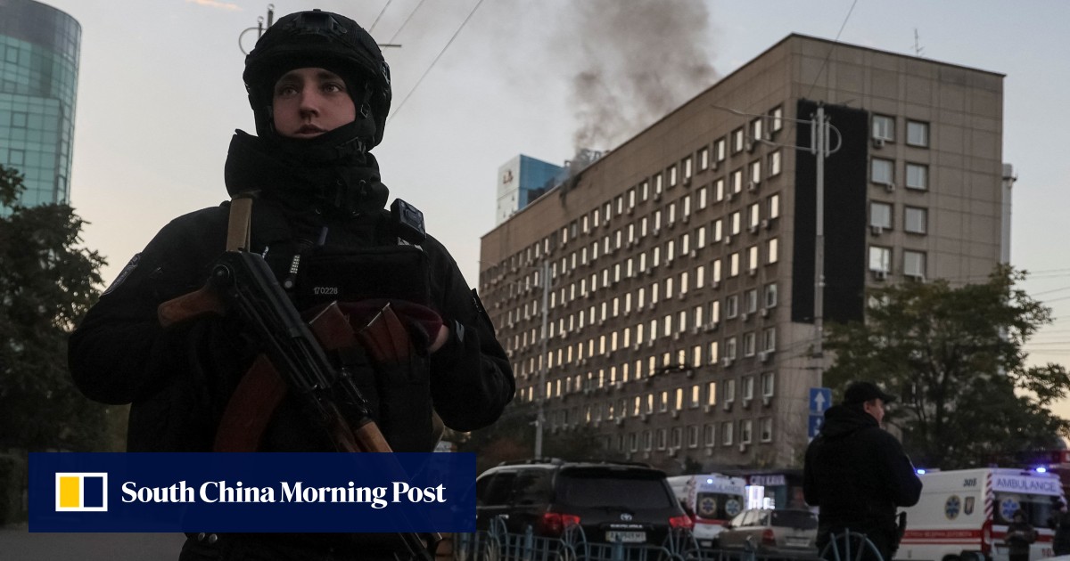 Hundreds of Chinese citizens plan to evacuate Ukraine as war escalates ...