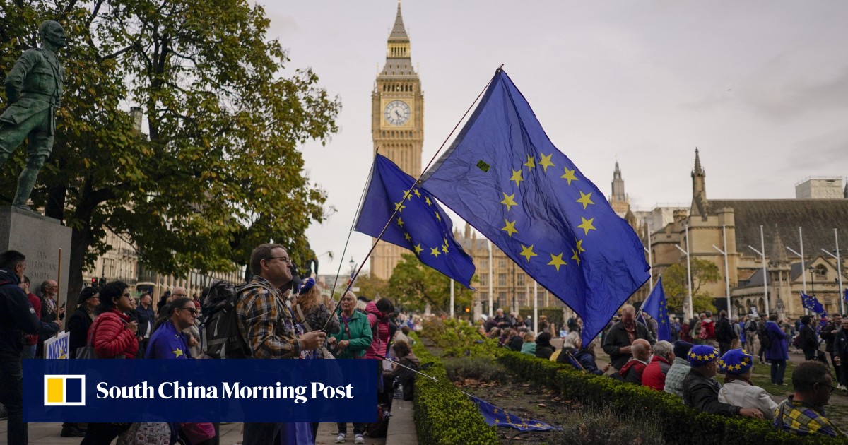 Thousands of protesters in London call for Britain to rejoin European ...