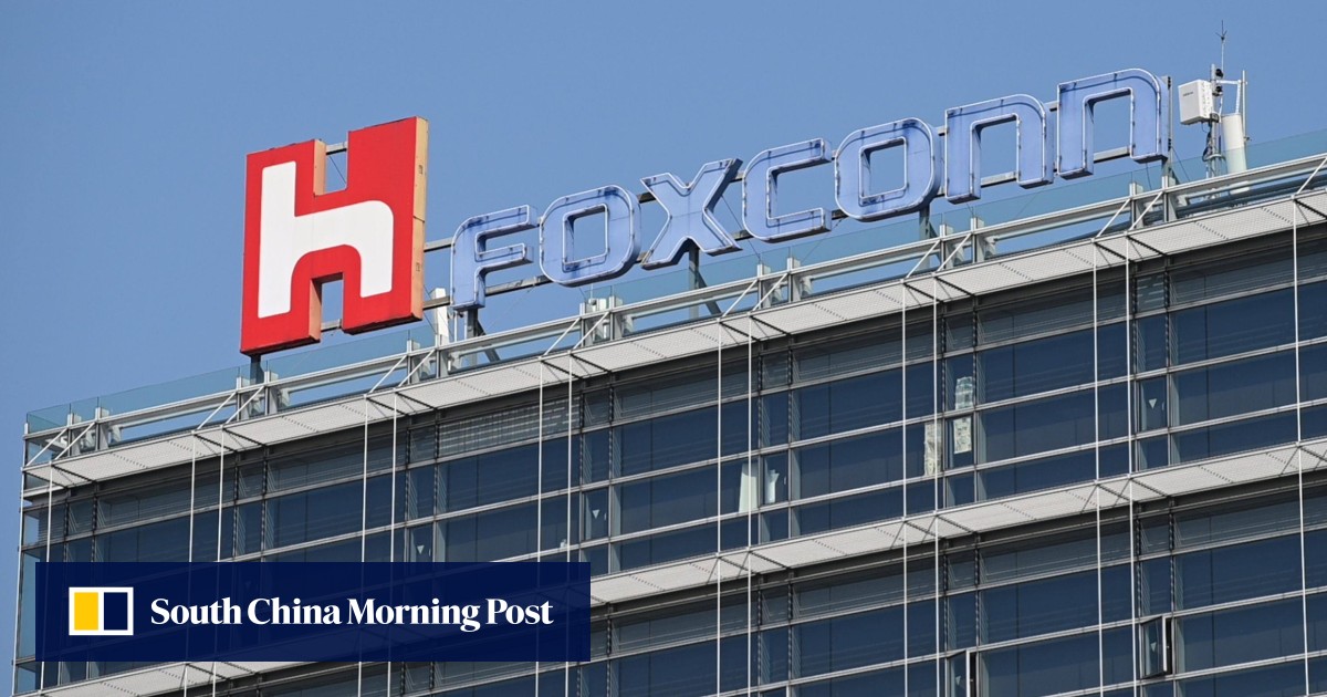Fear and anger inside the world’s largest iPhone factory as Foxconn ...