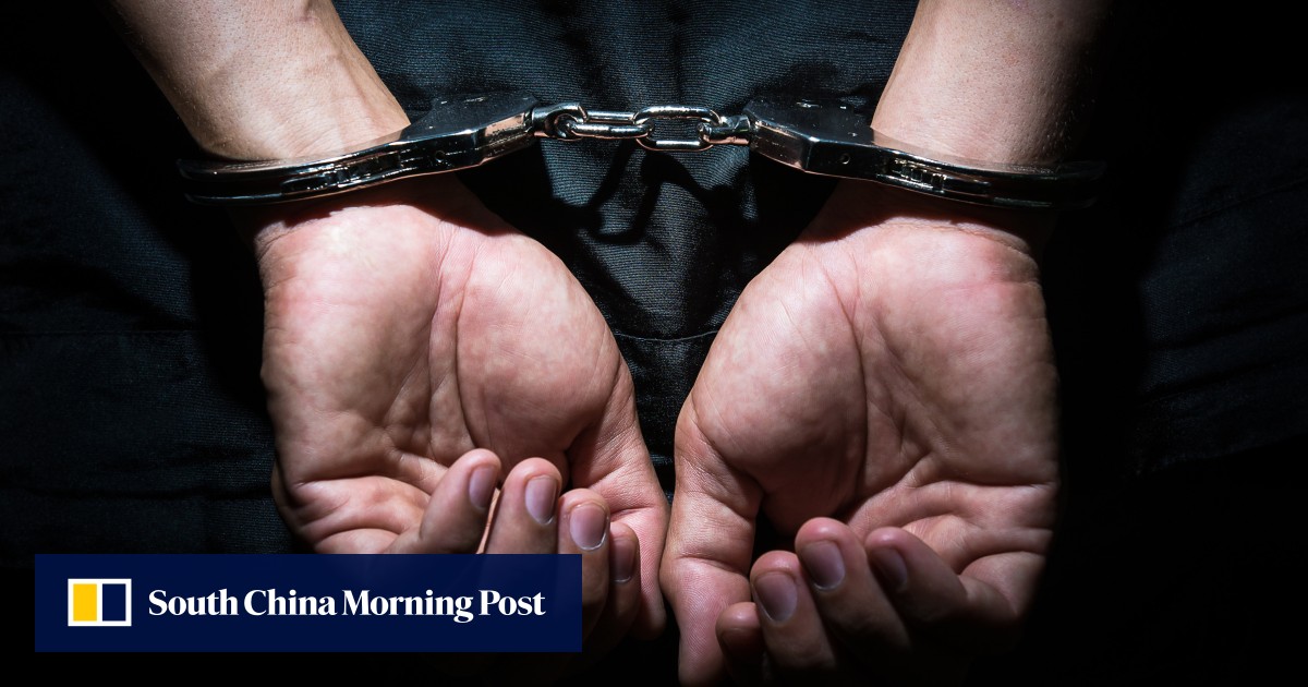 Hong Kong taxi driver, passenger arrested on suspicion of drug ... Hong Kong taxi driver, passenger arrested on suspicion of drug ...