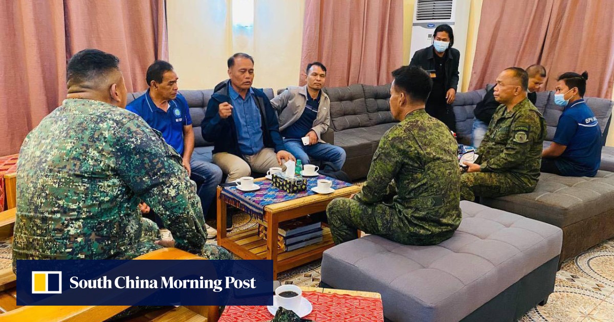 Filipino troops, rebels forge truce after fighting kills 10, amid peace ...