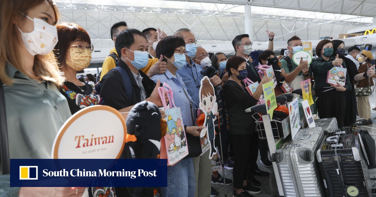 First Hong Kong Tour Groups Leave For Taiwan After Self Ruled Island