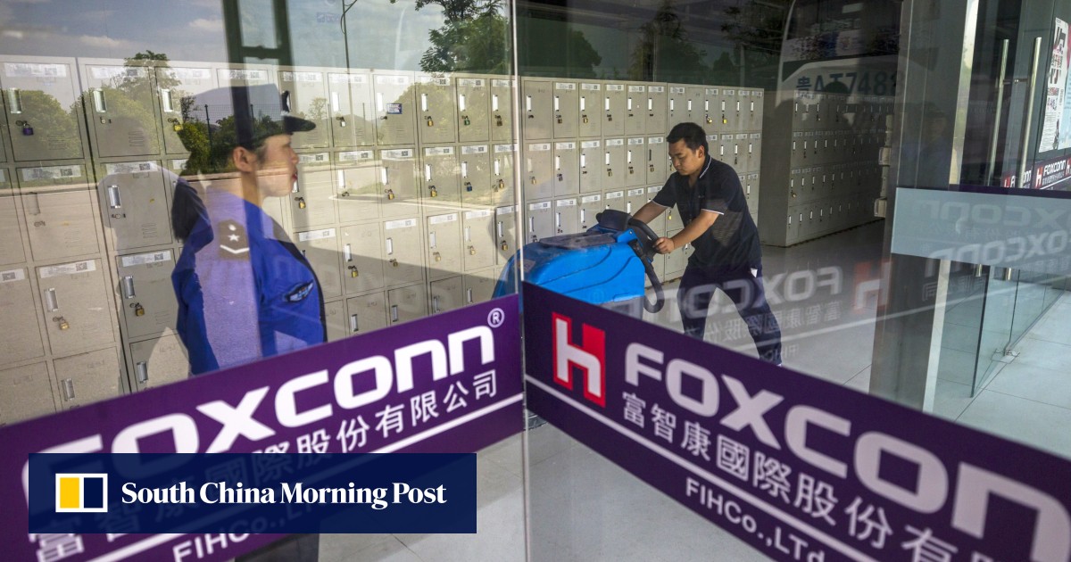 Apple supplier Foxconn suspends hiring at largest iPhone factory for 3 ...