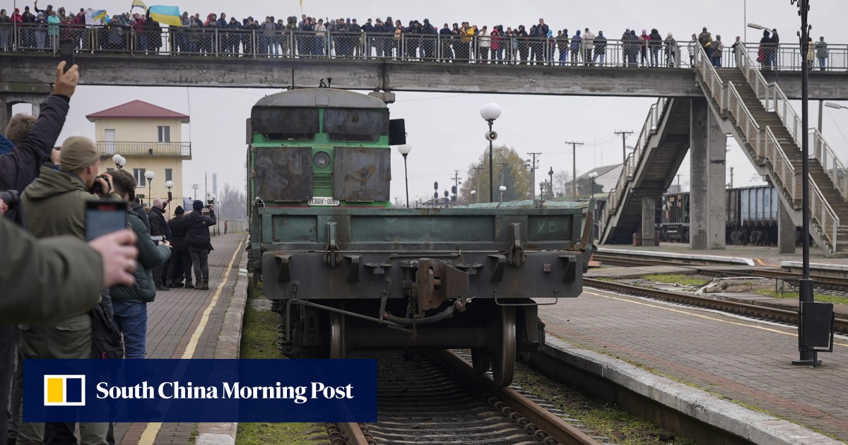 Ukraine war: first passenger train rolls into newly freed Kherson ...