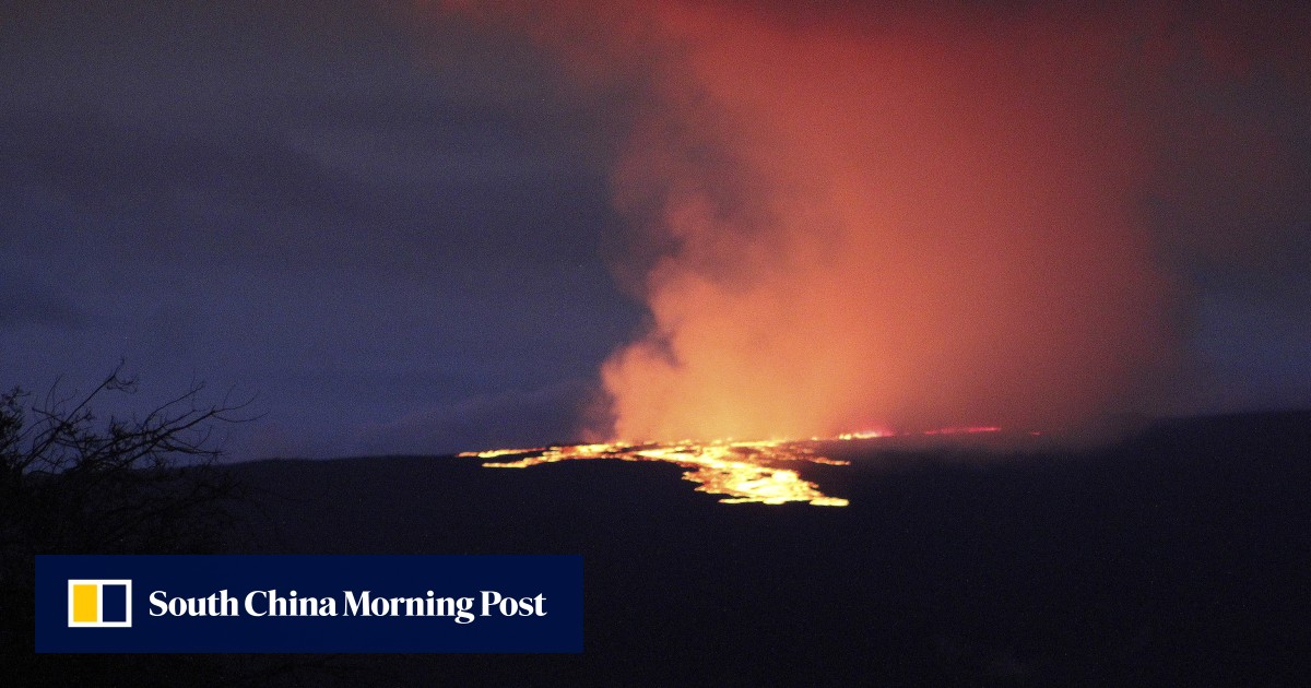 World’s largest volcano erupts in Hawaii for first time in nearly 40 ...