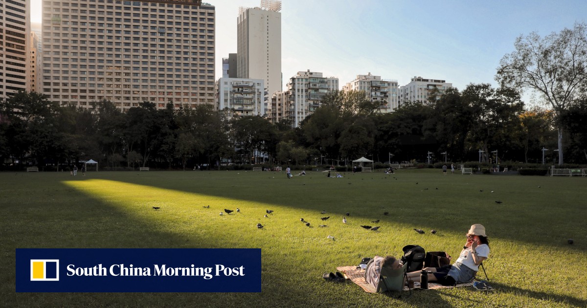A Fall Unlike Any Other Hong Kong Logs Warmest Autumn Since Records