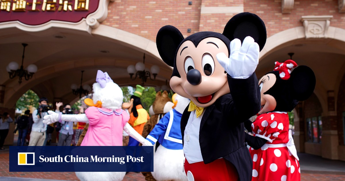Mickey and Donald roll out the red carpet as Shanghai Disneyland ...