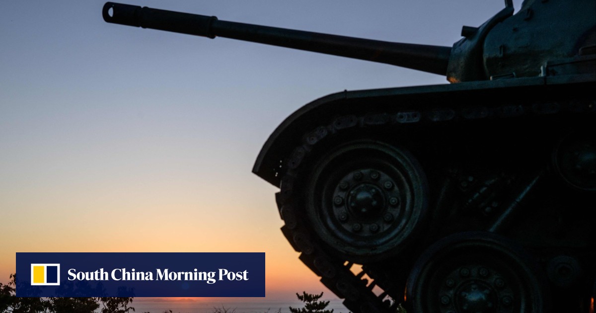 On South Korean border island Baekryeong, tanks, guns and ‘dragon’s ...