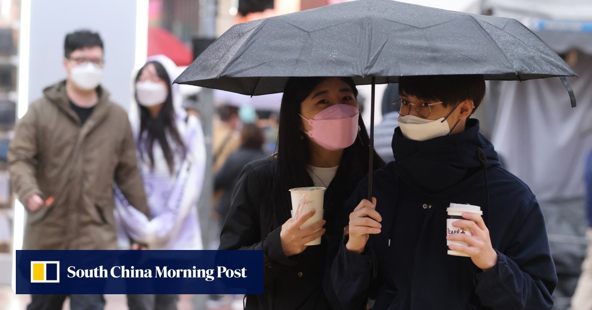 Hong Kong Issues First Cold Weather Warning Of Season With