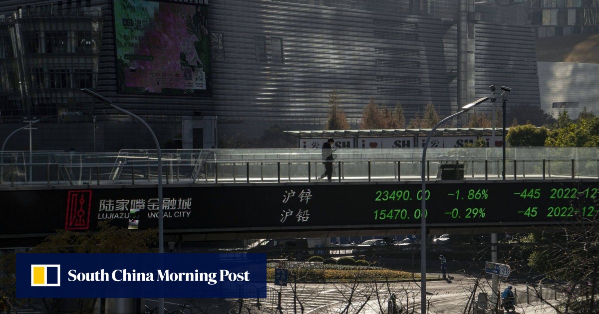 Hong Kong Stocks Slide As Tencent Country Garden Retreat Amid China