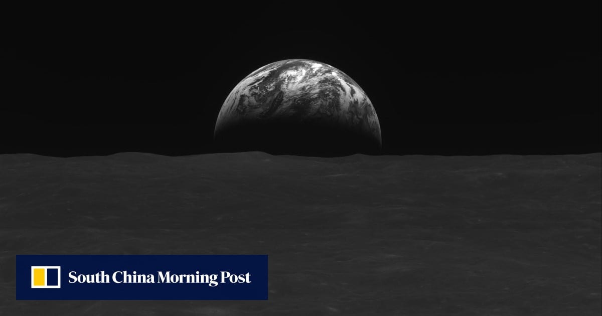 South Korea’s first lunar orbiter Danuri sends photos of Earth, moon ...