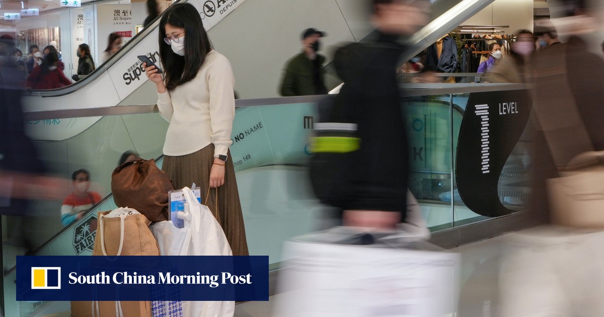 Hong Kong Malls Chase After Mainland Chinese Visitors With Hk18