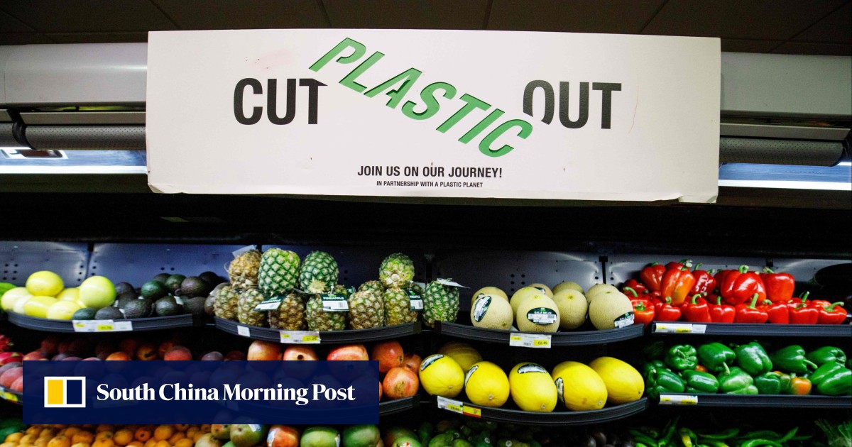 UK to ban single-use plastic cutlery, plates from October to reduce ...