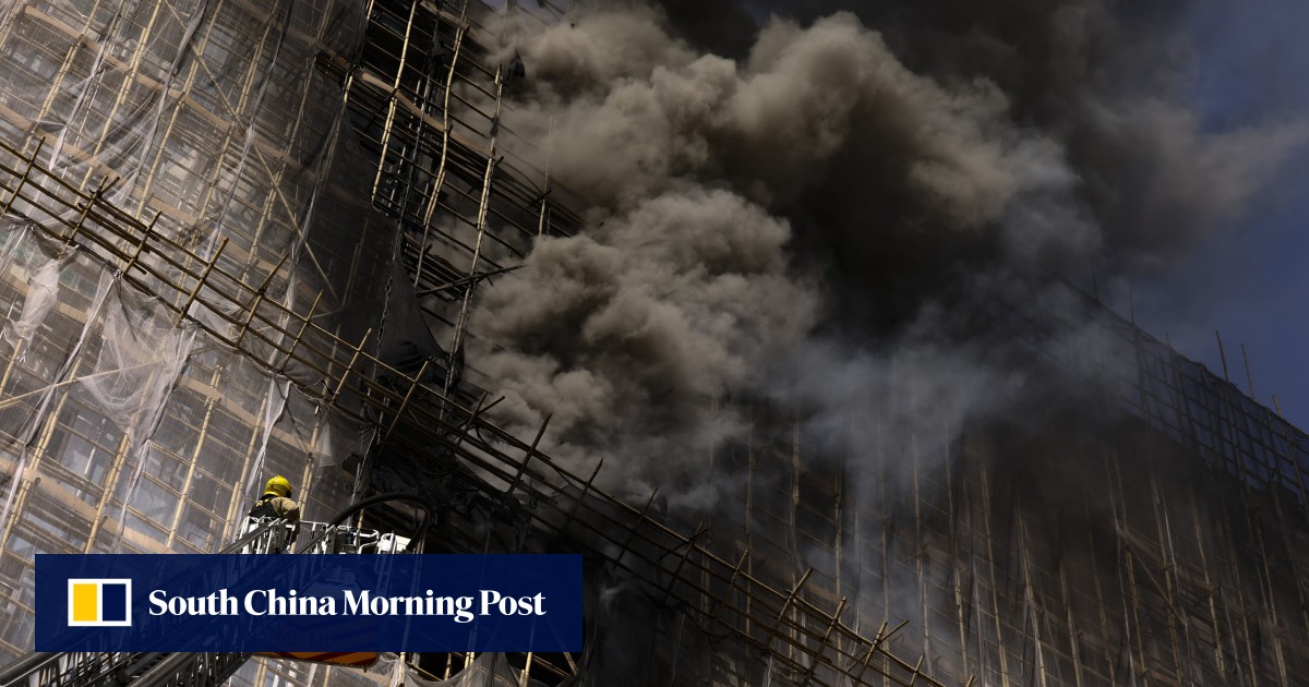 Firefighters Battle Blaze At Hong Kong Industrial Building For 10 Hours