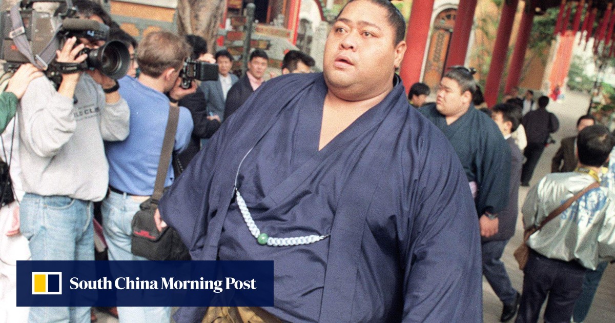 When sumo wrestlers visited Hong Kong for a 2-day tournament, and had ...