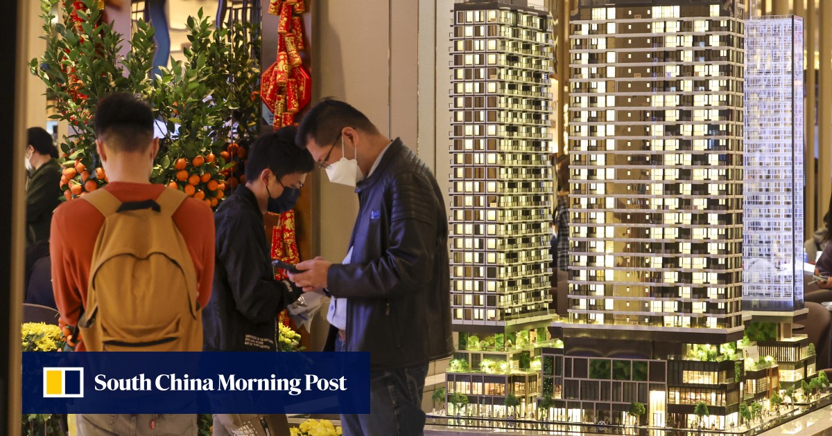 Hong Kong property developers, led by Sun Hung Kai, K Wah, rush 27,000 ...