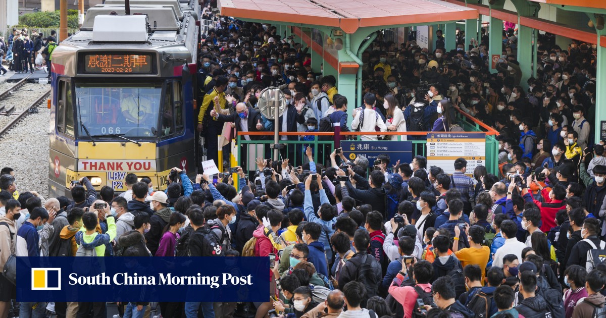 Crowd of 1,000-plus commemorates end of line for veteran Hong Kong ...