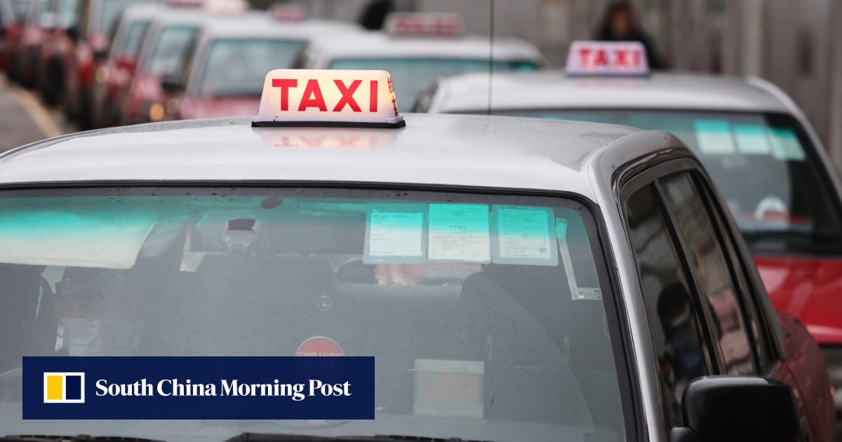 Robber posing as passenger holds elderly taxi driver at knifepoint in ... Robber posing as passenger holds elderly taxi driver at knifepoint in ...