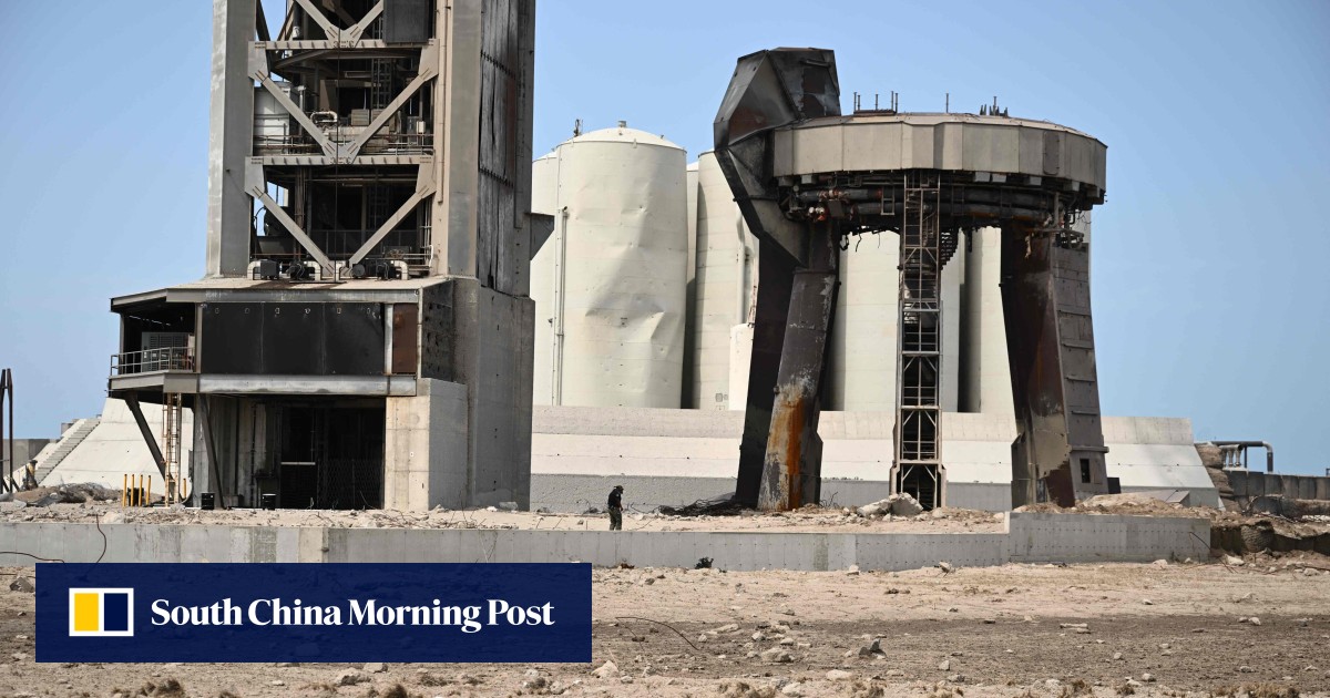 SpaceX’s giant rocket leaves crater, serious damage at Texas launch ...