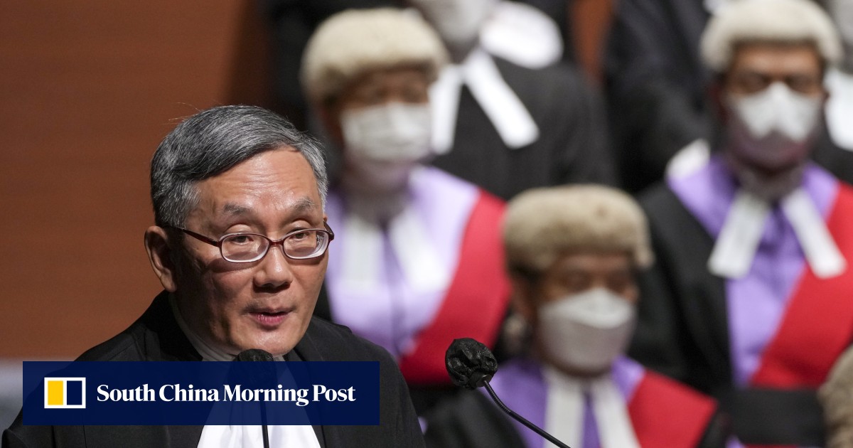 Hong Kongs Top Judge Andrew Cheung Leaves For 4 Day Beijing Trip