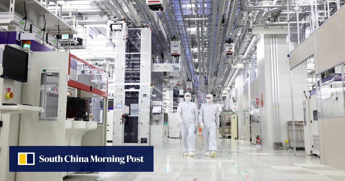 South Korea accuses ex-Samsung executive of stealing technology to ...